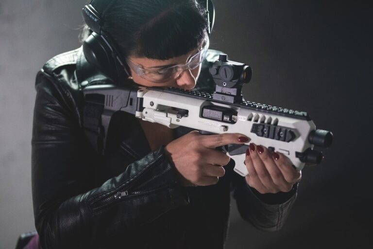 Shoot A Glock Roni Gun | The Range 702